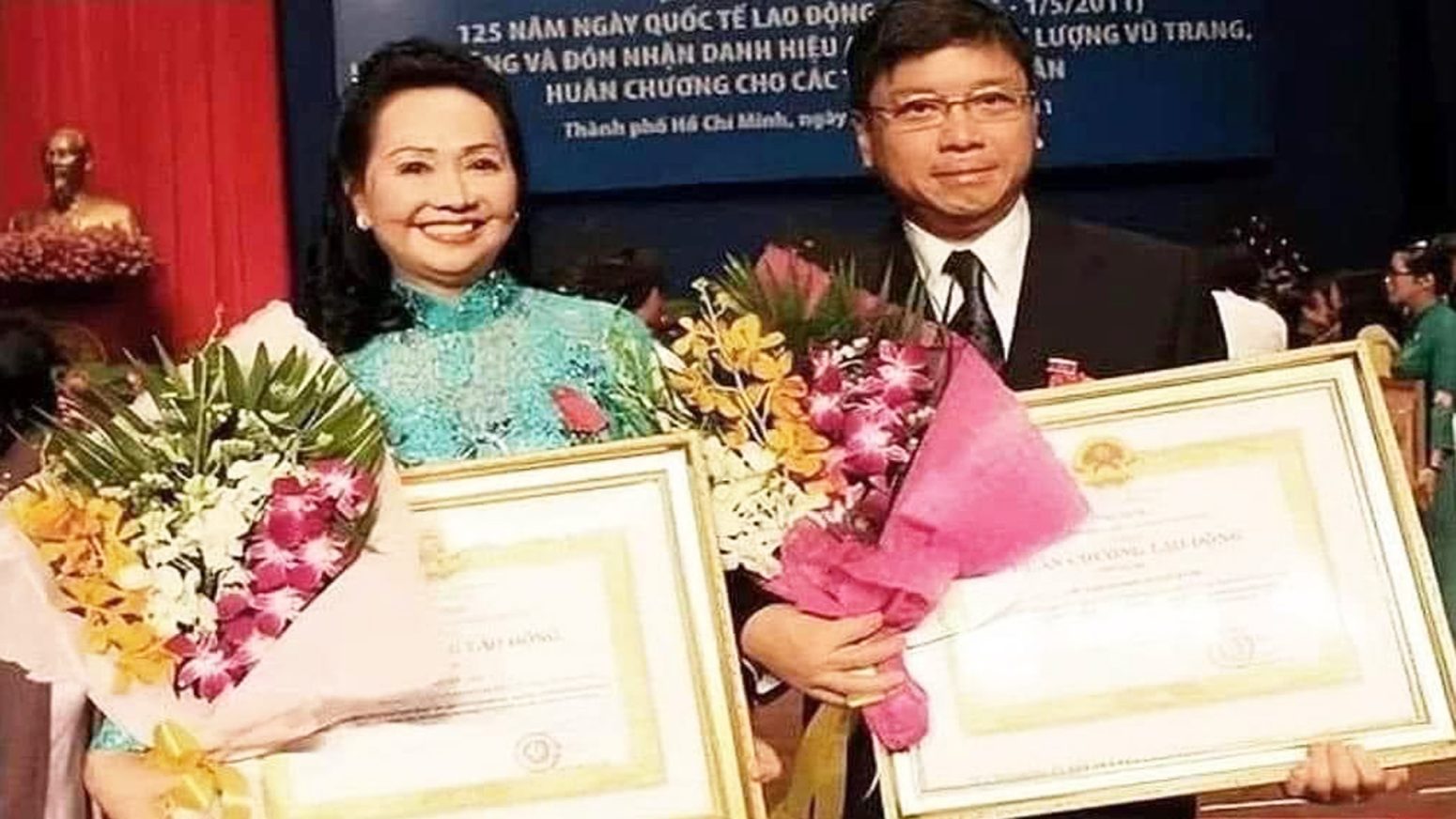 Sự thật đằng sau tấm Huân chương Lao Động Hạng ba của ông bà chủ Vạn ...